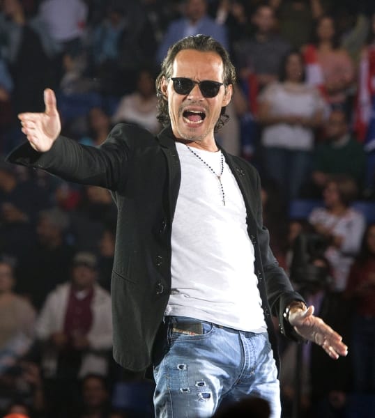 ¡Baila al ritmo de la salsa! - Plan b