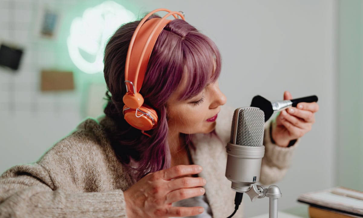 ¿Qué es ASMR, cuántos tipos hay y por qué nos relaja tanto?