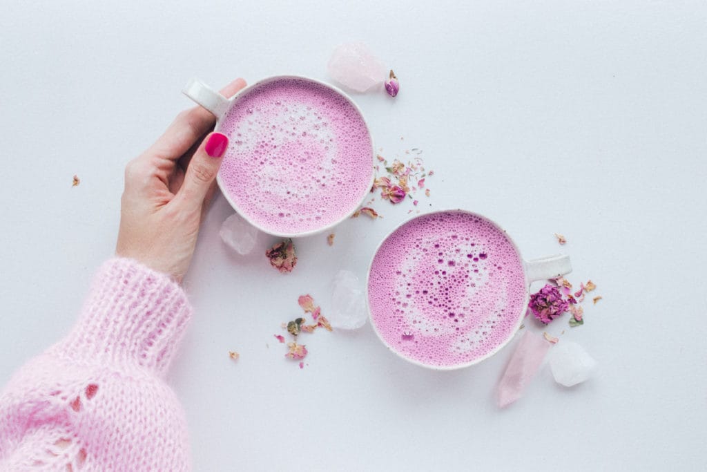 La vida sí es color de rosa: 8 recetas de bebidas color rosa que te ...