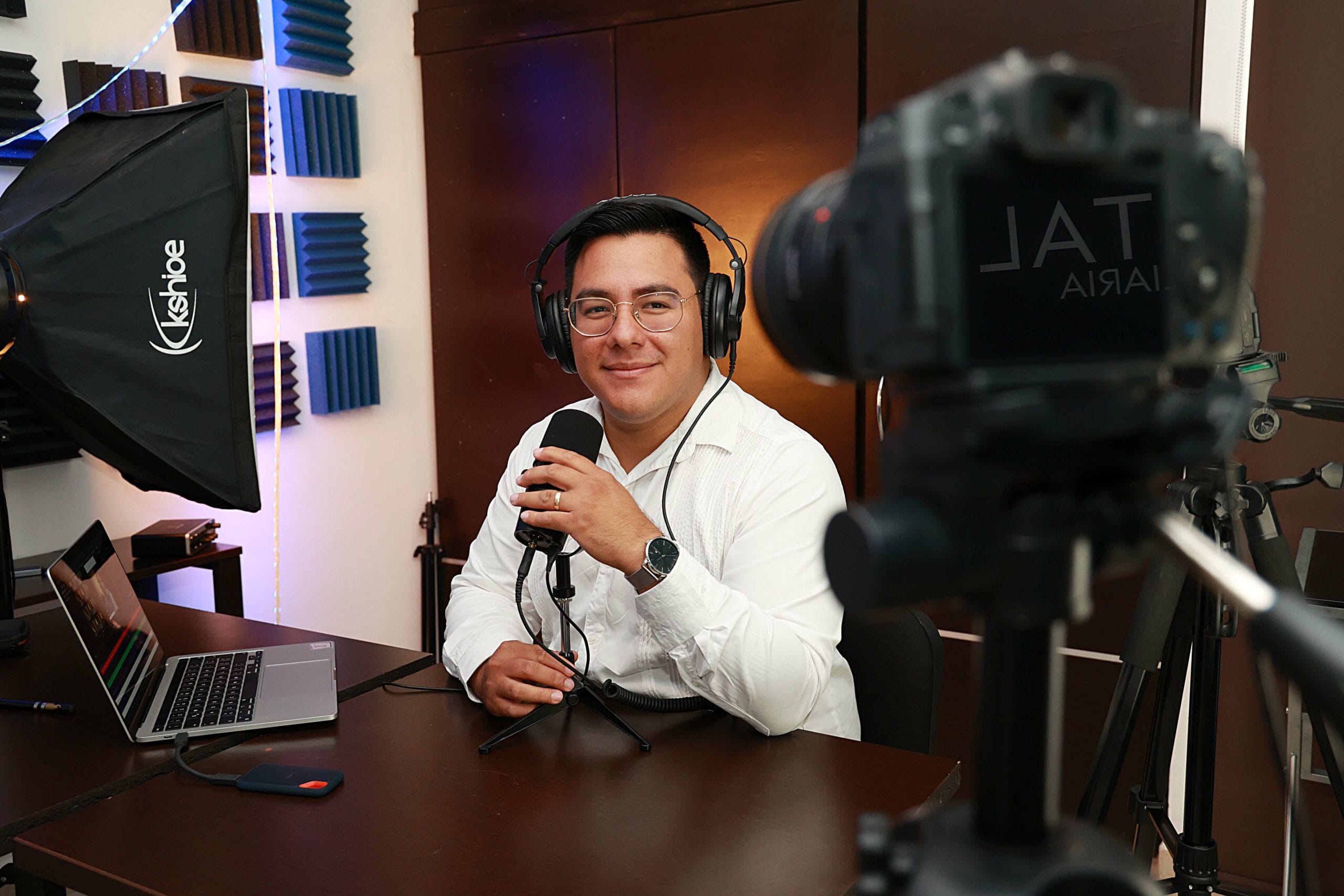 Ángel Pinto en entrevista: una personalidad entusiasta y multifacética